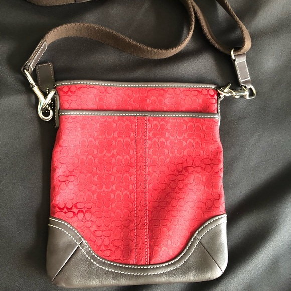 Coach | Bags | Coach Signature Jacquard Crossbody Swingpack Purse ...